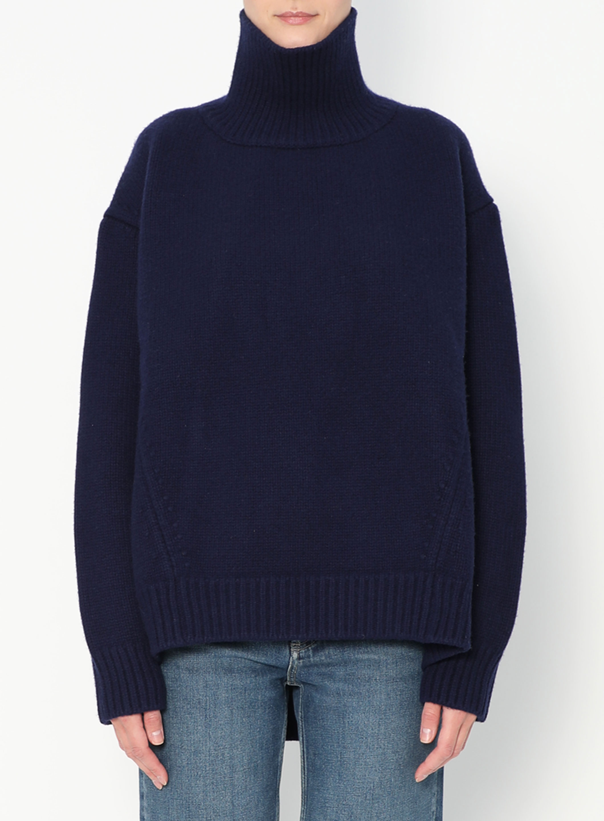 Oversized Turtleneck Sweater | Authentic & Vintage | ReSee